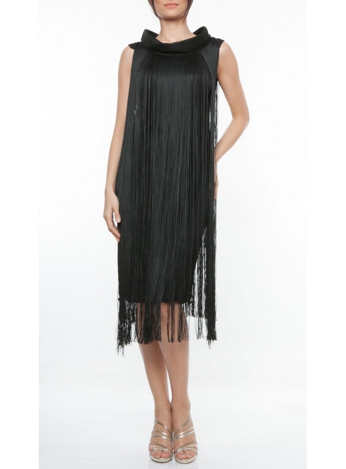 Rochie neagra de seara cu franjuri | Boemurban.ro Rochie neagra de seara cu franjuri | Boemurban.ro
